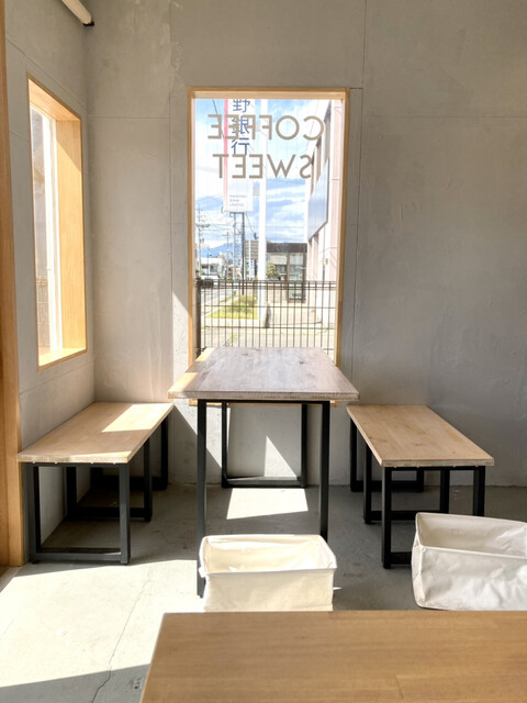 EDIT COFFEE ROASTERY （エディット コーヒー ロースタリー） - 臼田/カフェ | 食べログ