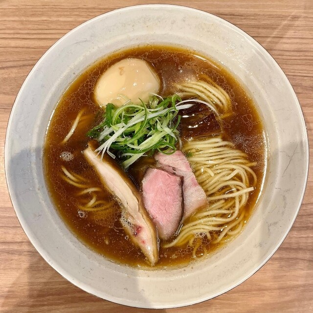 『⭐️名店主が紡ぐ、貫禄の一杯【麺処 ほん田 秋葉原本店】@秋葉原『味玉醤油 ¥1250』⭐️』by Tommy_ramen : 麺処 ほん田 ...