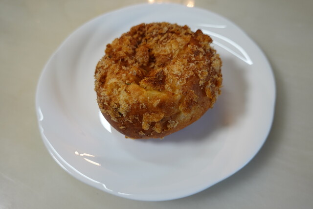 『トランブルーのお弟子さん』by ラキテン : Boulangerie Kaseru （ブーランジェリー カセル） - 助信/パン [食べログ]