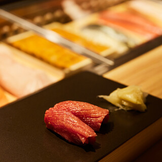 鮨&BAR 不二楼 新丸ビル店 （Sushi & Bar Fujiro）のご予約 - 東京/寿司 | 食べログ