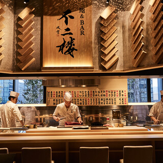 座席 : 鮨&BAR 不二楼 新丸ビル店 （Sushi & Bar Fujiro） - 大手町/寿司 | 食べログ