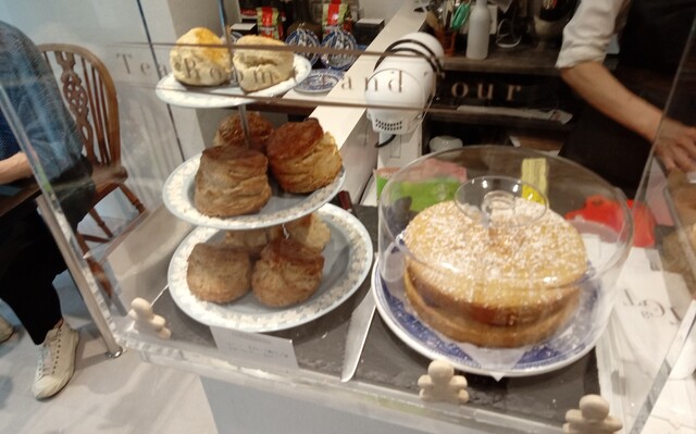 Tea Room Grand Tour （ティールーム グランドツアー） - 谷町九丁目/カフェ | 食べログ