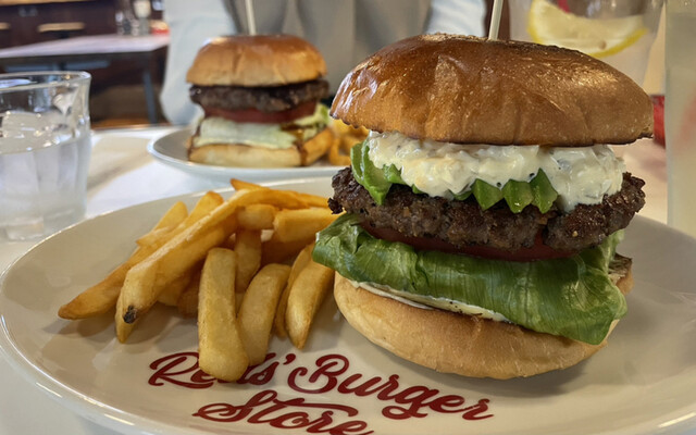 REDS' BURGER DINER - あすなろう四日市/ハンバーガー/ネット予約可 | 食べログ