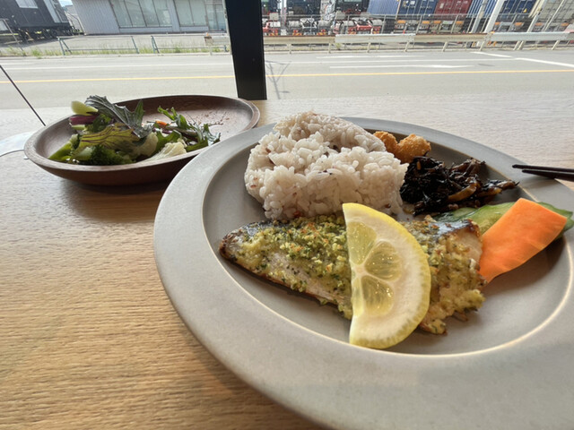 TENOHA HIGASHIMATSUYAMA - 高坂/カフェ | 食べログ