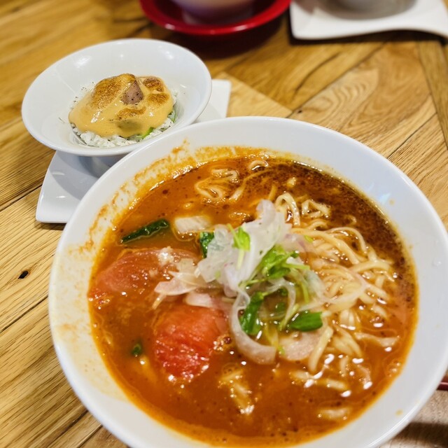 ISOGAMI餃子バル TOMAKO （イソガミ餃子バル トマコ） - 三宮・花時計前/餃子/ネット予約可 | 食べログ