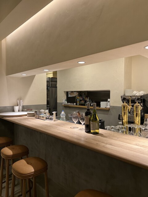 座席 : BafunYasai TCC CAFE （バフンヤサイ ティーシーシーカフェ） - 明治神宮前/カフェ | 食べログ