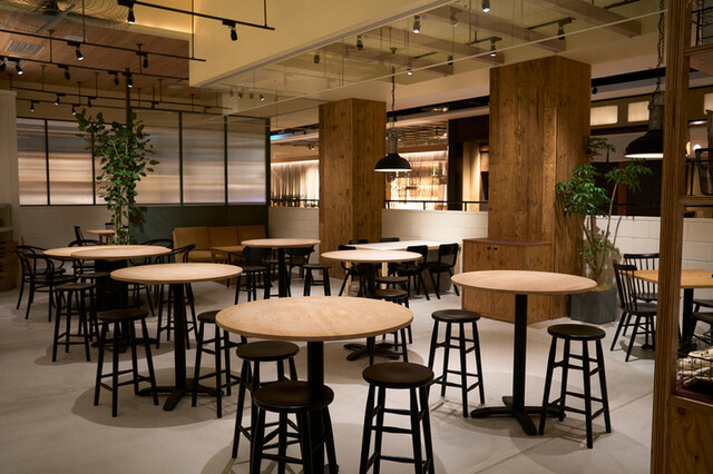 座席 : Cosme Kitchen Adaptation 渋谷ヒカリエ店 （コスメ キッチン アダプテーション） - 渋谷/カフェ | 食べログ