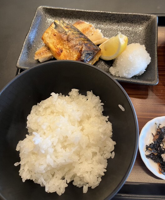 Luv.Fish? 東京 （ラヴフィッシュ） - 大手町/居酒屋/ネット予約可 | 食べログ