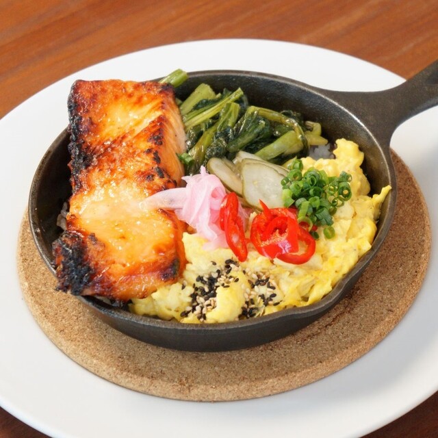 KOKO HEAD Cafe （ココヘッドカフェ） - 大手町/ハワイ料理/ネット予約可 | 食べログ