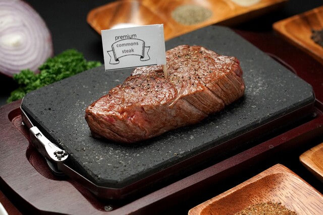料理メニュー : COMMONS STEAK PREMIUM （コモンズステーキプレミアム） - 茅場町/ステーキ | 食べログ
