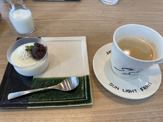 BAKERY CAFE SUN LIGHT FARM （ベーカリー カフェ サン ライト ファーム） - 鶴居村その他/カフェ | 食べログ