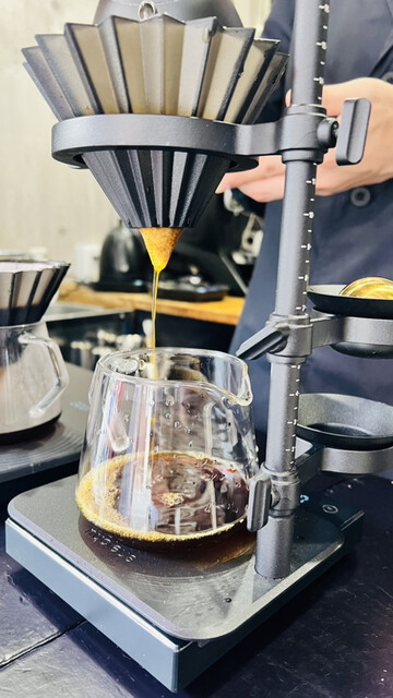 BARISTA MAP Coffee Roasters （バリスタ マップ コーヒー ロースターズ） - 日本橋/コーヒースタンド | 食べログ