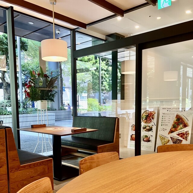 PARLOR GREEN APPLE （パーラー グリーン アップル） - 六本木一丁目/ビストロ/ネット予約可 | 食べログ