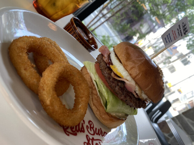 REDS' BURGER DINER - あすなろう四日市/ハンバーガー/ネット予約可 | 食べログ