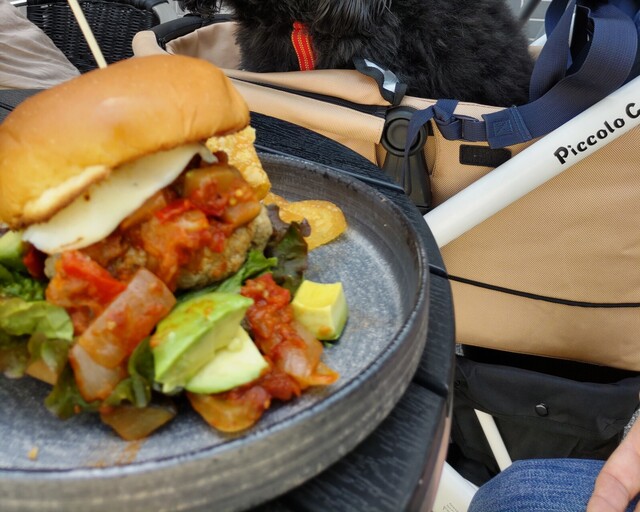 『テラス席でランチ』by hoppy819 : COMUNUS MAKUHARI （コミュニュス マクハリ） - 海浜幕張/ファミレス [食べログ]