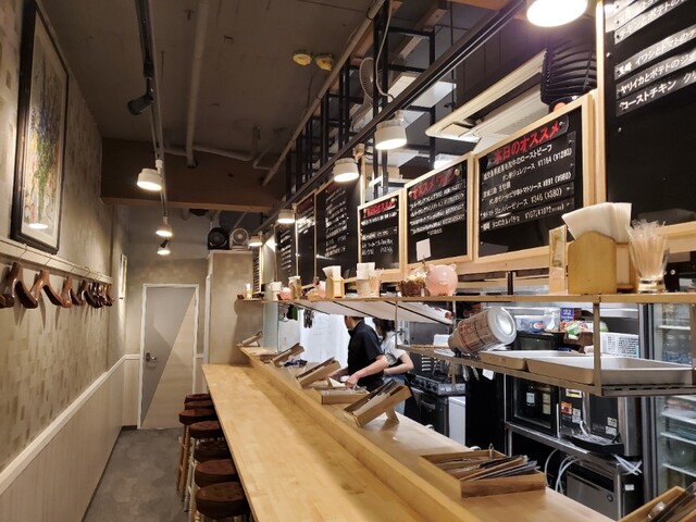 内観写真 : カジュアルフレンチBar 7FUKU （カジュアルフレンチバー ナナフク） - 小倉/フレンチ | 食べログ