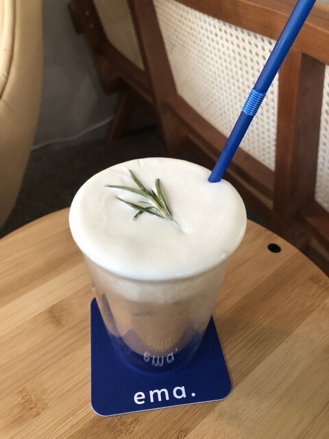 SHISHA CAFE ema. （シーシャ カフェ エマ） - 新宿/カフェ | 食べログ