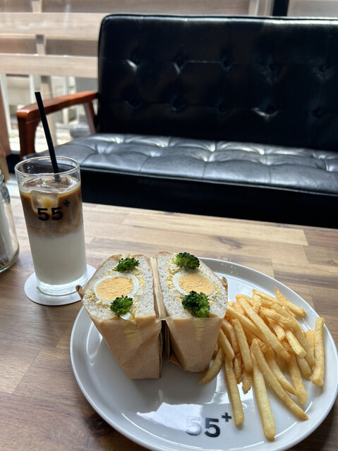 55+ cafe （ゴーゴープラス カフェ） - 大阪城公園/カフェ | 食べログ