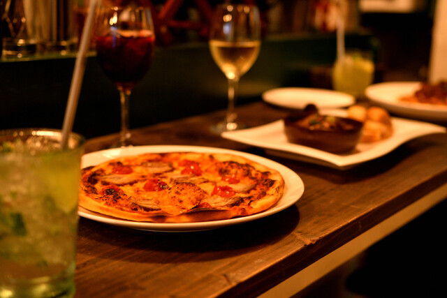 座席 : gonz - 伊勢佐木長者町/ビストロ | 食べログ