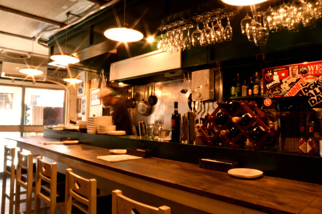 座席 : gonz - 伊勢佐木長者町/ビストロ | 食べログ