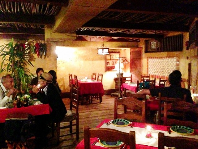 内観写真 : フォンダ・デ・ラ・マドゥルガーダ （FONDA DE LA MADRUGADA） - 原宿/メキシコ料理 | 食べログ