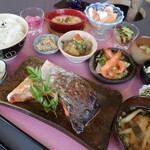 UMIMACHI DINING （ウミマチ ダイニング） - 宇野/カフェ | 食べログ