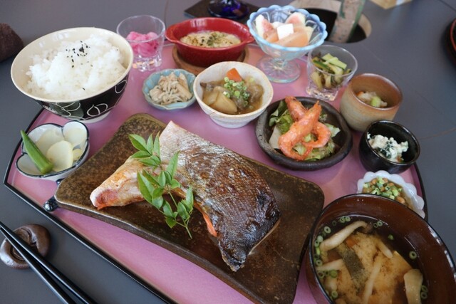 UMIMACHI DINING （ウミマチ ダイニング） - 宇野/カフェ | 食べログ