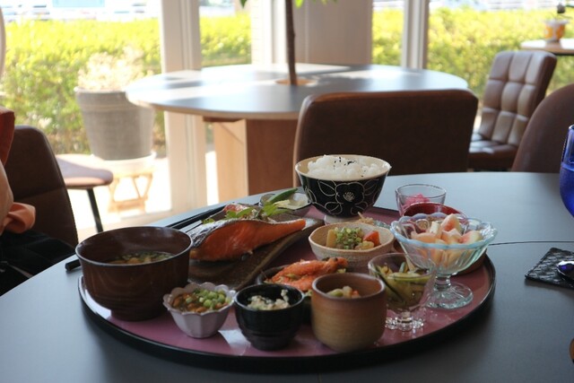 UMIMACHI DINING （ウミマチ ダイニング） - 宇野/カフェ | 食べログ