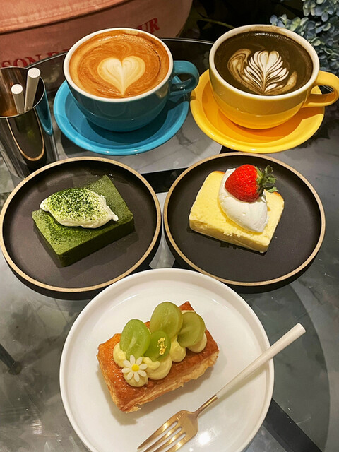 black whitee （ブラック ホワイト） - 博多/カフェ | 食べログ