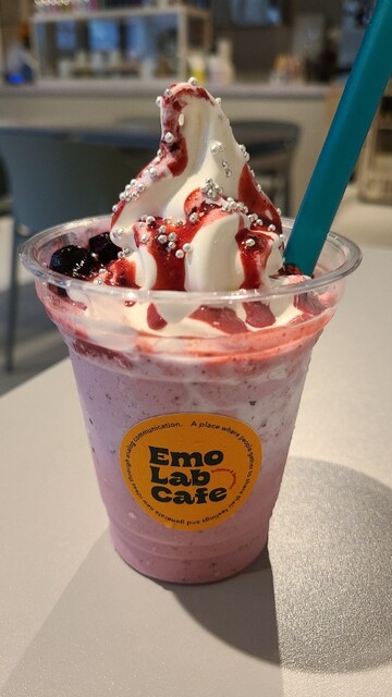 EmoLab Cafe （エモラボカフェ） - 紙屋町西/カフェ | 食べログ