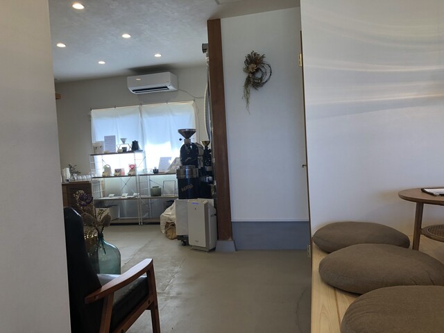 IGNIS COFFEE ROASTER （イグニスコーヒーロースター） - 泊/カフェ | 食べログ