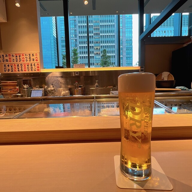 鮨&BAR 不二楼 新丸ビル店 （Sushi & Bar Fujiro） - 大手町/寿司/ネット予約可 | 食べログ