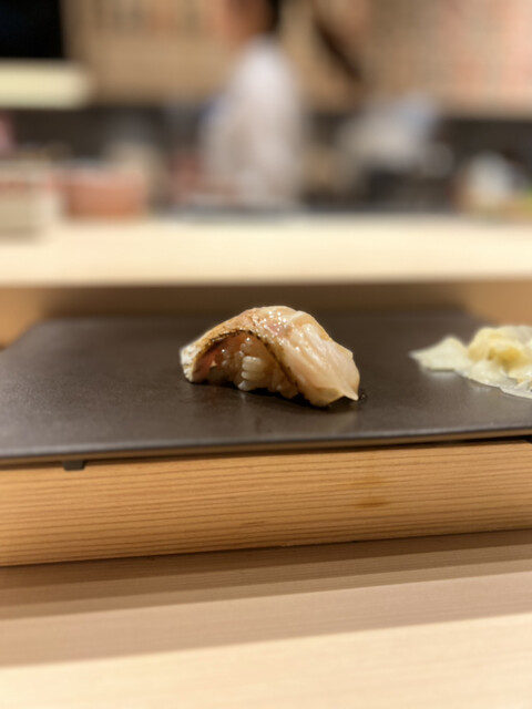 鮨&BAR 不二楼 新丸ビル店 （Sushi & Bar Fujiro） - 大手町/寿司/ネット予約可 | 食べログ