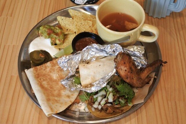 Onvu.cafe （オンヴゥカフェ）のご予約 - 石橋阪大前/カフェ | 食べログ