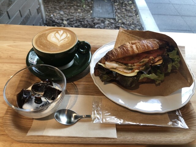 Plus1 coffee （プラスワン コーヒー） - 本郷三丁目/カフェ | 食べログ