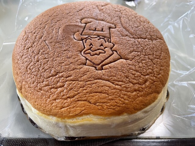 料理メニュー : 焼きたてチーズケーキ りくろーおじさんの店 JR新大阪駅中央口店 - 新大阪/ケーキ | 食べログ