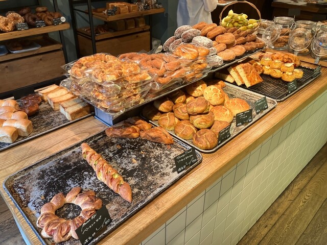MORETHAN BAKERY - 西新宿五丁目/パン | 食べログ