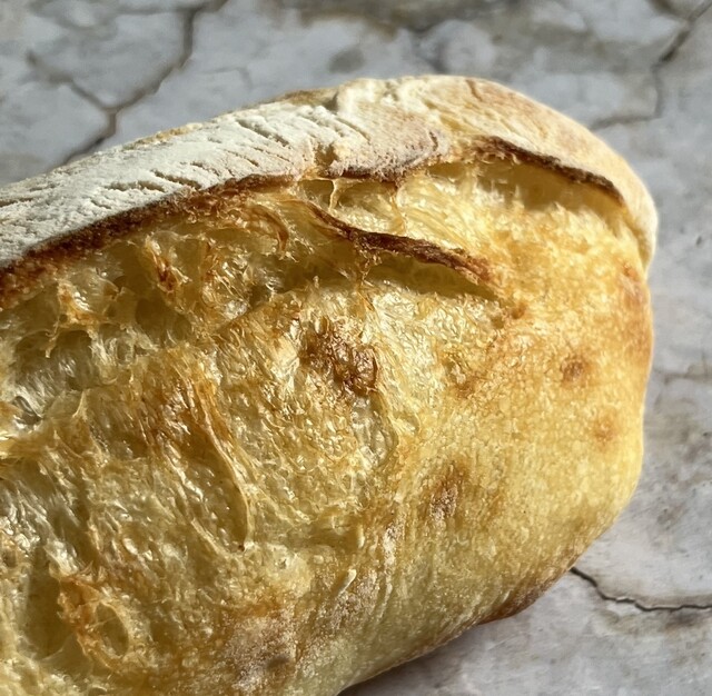 『小麦粉で、パンを作る。』by くちる : ポフベーカリー （POF BAKERY） - 千歳烏山/パン [食べログ]