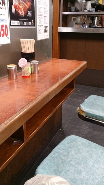 内観写真 : 立喰いうどん 河内うどん - 近鉄八尾/うどん | 食べログ