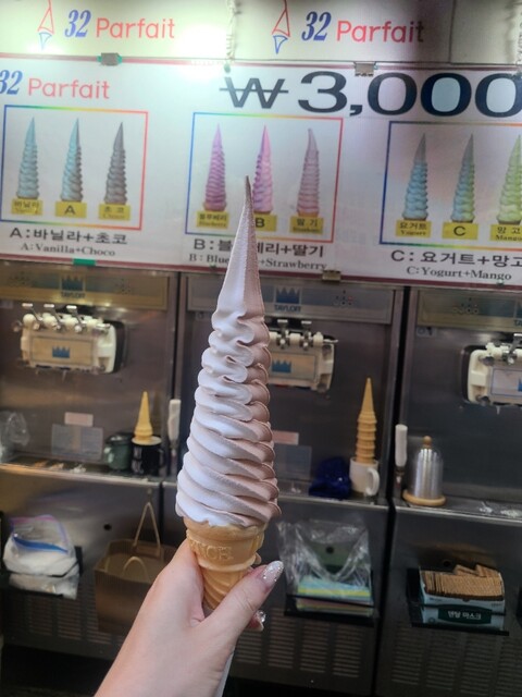 32 Parfait （32 파르페） - 明洞 ミョンドン/ソフトクリーム | 食べログ
