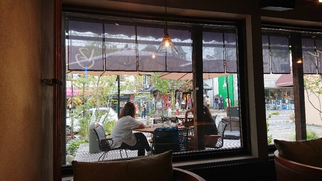 cafe & marche ichinii... （カフェ & マルシェ イチニイ） - 小布施/カフェ | 食べログ