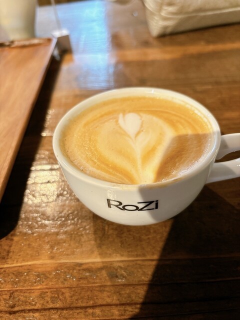 ROZI coffee （ロジコーヒー） - 新大久保/カフェ | 食べログ