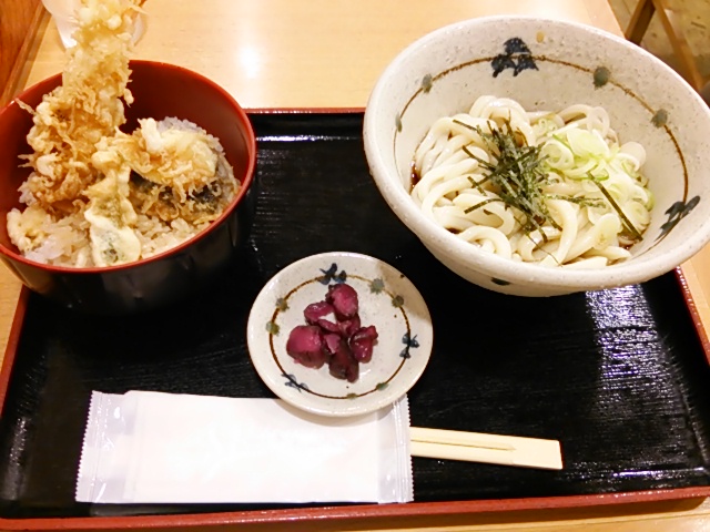 『大須商店街にある老舗うどん店』by pearl2012 : 【閉店】あした葉 大須店 - 上前津/うどん [食べログ]