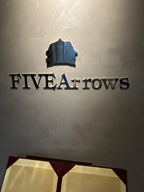 口コミ一覧 : Bar Dining FIVE Arrows （バーダイニングファイブアローズ） - 新宿/ダイニングバー [食べログ]