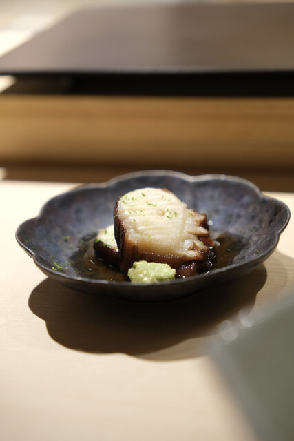 鮨&BAR 不二楼 新丸ビル店 （Sushi & Bar Fujiro）のご予約 - 東京/寿司 | 食べログ