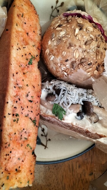 EMILY TEA&BREAD 湘南平塚店 （エミリー ティー&ブレッド） - 倉見/パン | 食べログ