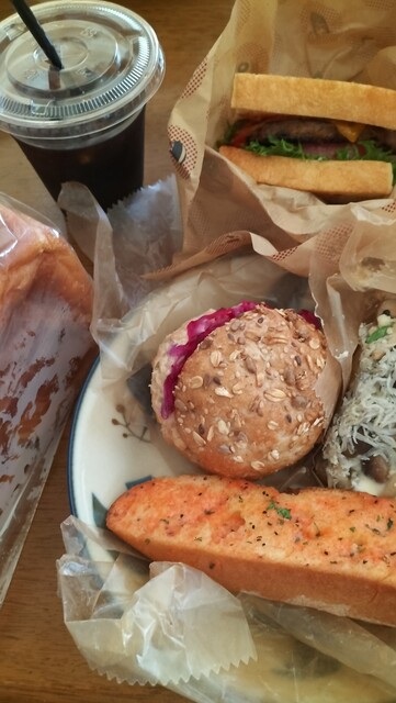 EMILY TEA&BREAD 湘南平塚店 （エミリー ティー&ブレッド） - 倉見/パン | 食べログ