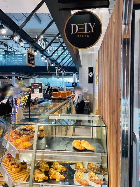 『クロワッサン食パン、デニッシュ、クーロンヌ(^.^)』by ジャイアン123456 : DELY BREAD 研究学園店 （デリーブレッド） - 研究学園/パン [食べログ]