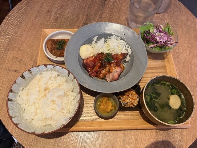 ＃802 CAFE&DINER 渋谷店 （ハチマルニ カフェアンドダイナー）のご予約 - 渋谷/ダイニングバー | 食べログ