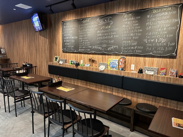 座席 : L.a.x casual dining （ラックス カジュアルダイニング） - 名護市/ダイニングバー | 食べログ